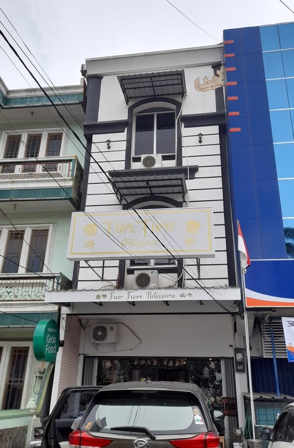 Fior Fiore Patisserie, Toke Kue Ulang Tahun Plus Cafe di Bandar Lampung
